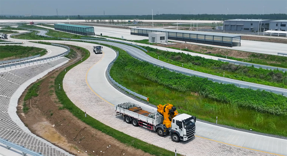 중국, 커넥티드카·자율주행차량 테스트 트랙 개장